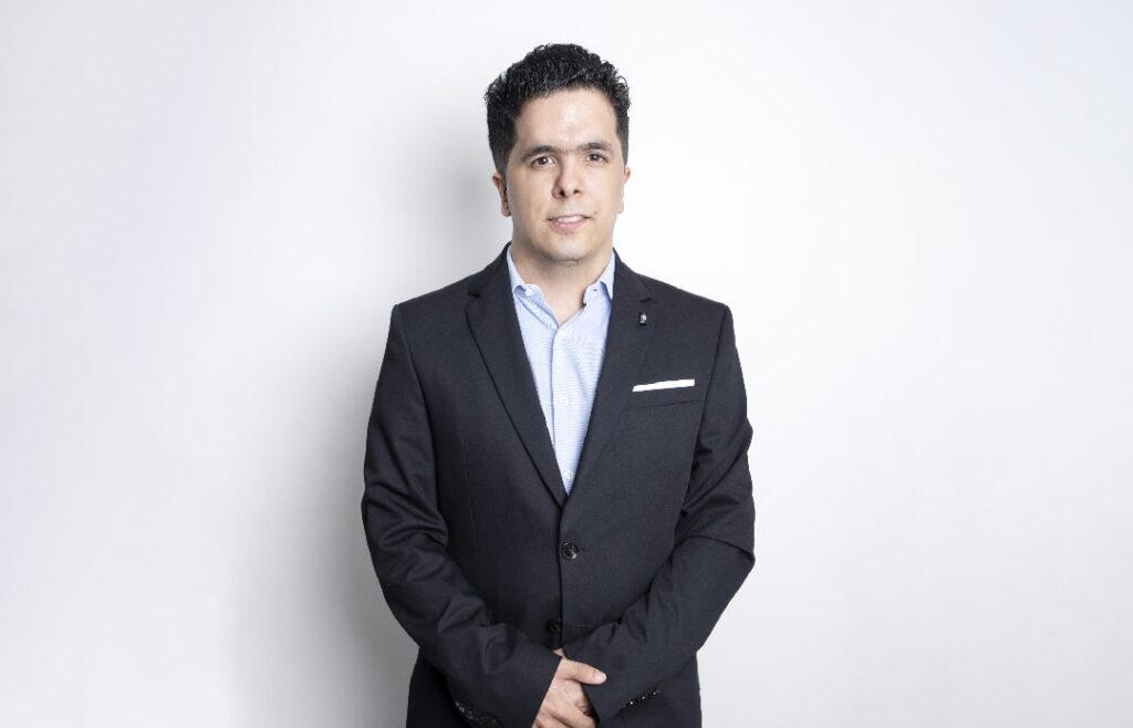 Roberto Efrain Garza Garza - Martínez Arrieta Abogados